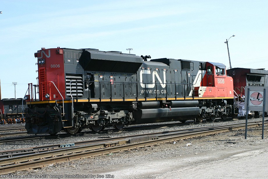 CN 8806 SD 70M-2